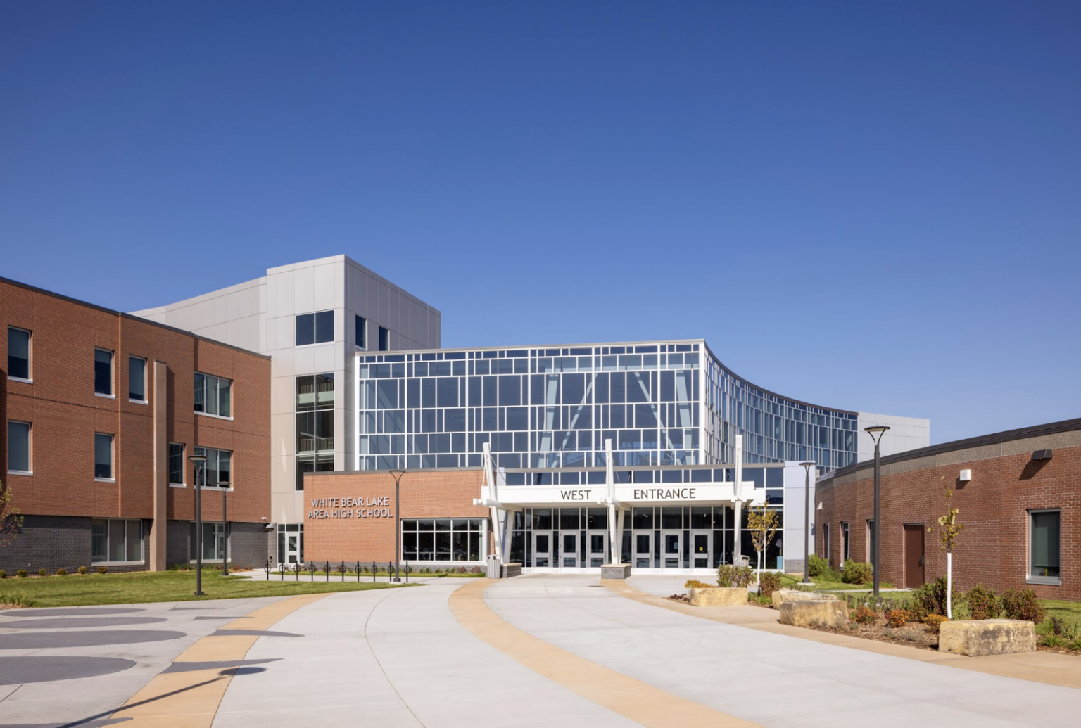 Expanded Minnesota High School Unifies Student Body, Embraces ...